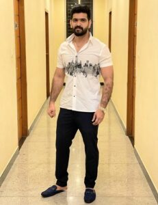 Roopesh Shetty Height, Age, Girlfriend, Family, Biography & More ...