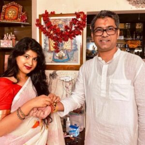 Kalyan Chaubey Height, Age, Wife, Children, Family, Biography & More ...