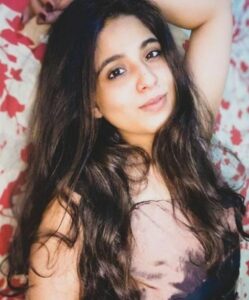 Neha Vaishnav Height, Age, Boyfriend, Husband, Family, Biography & More ...