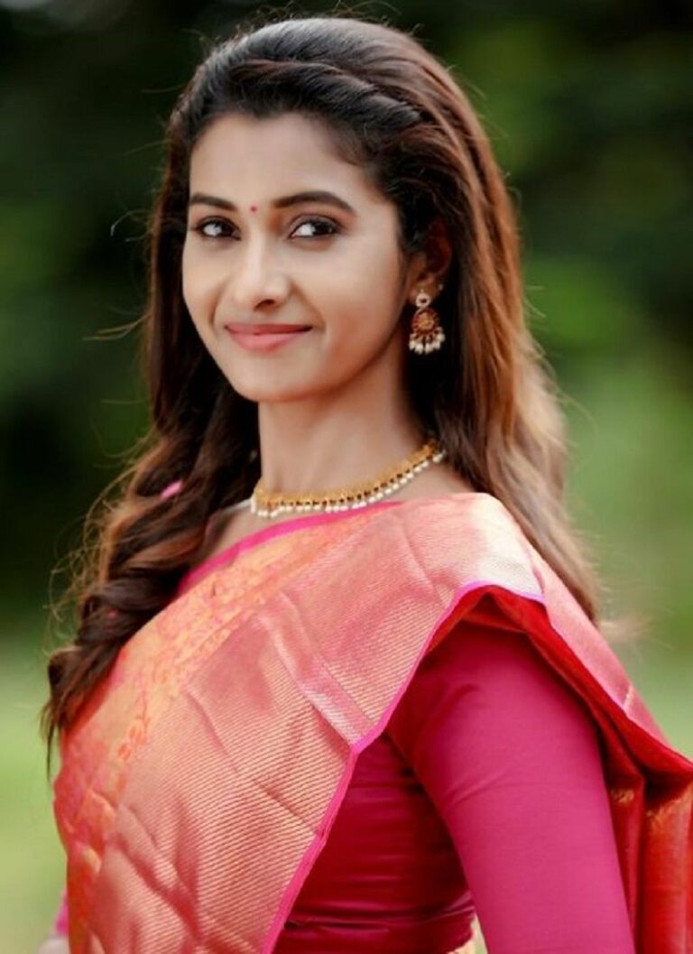 Priya Bhavani Shankar Height, Age, Boyfriend, Family, Biography & More ...