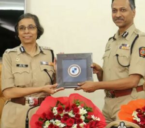 Rashmi Shukla (IPS) Age, Husband, Family, Biography » StarsUnfolded