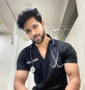 Rohit Shinde Height, Age, Girlfriend, Wife Family, Biography & More » StarsUnfolded
