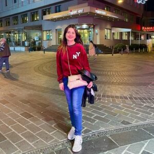 Fatima Effendi Height, Age, Boyfriend, Husband, Family, Biography ...