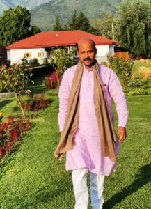 Harish Dwivedi Age, Caste, Wife, Family, Biography & More » StarsUnfolded
