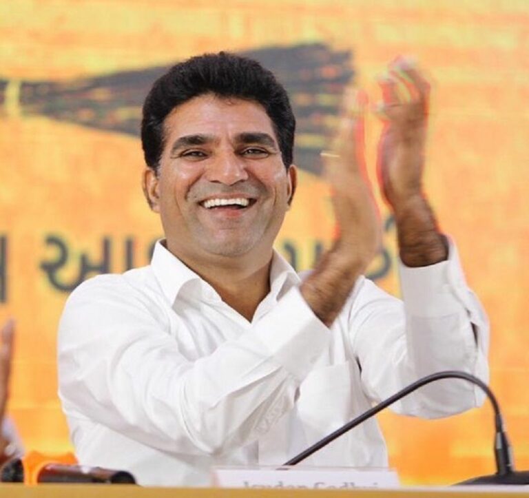 Isudan Gadhvi Age, Caste, Wife, Family, Biography & More » StarsUnfolded