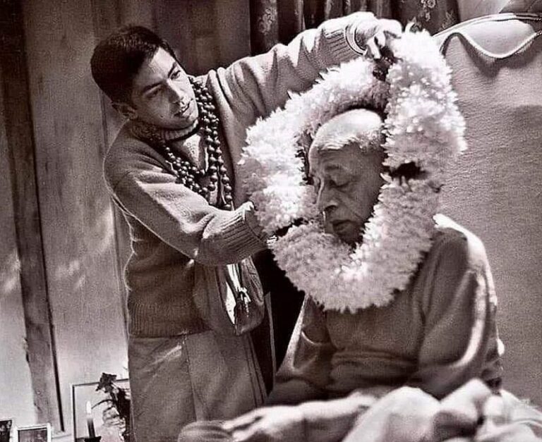 Mukunda Goswami Age, Wife, Family, Biography & More » StarsUnfolded