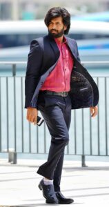 Sunny Wayne Height, Age, Girlfriend, Wife, Children, Family, Biography ...