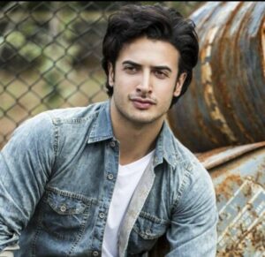 Zain Khan Durrani Height, Age, Girlfriend, Family, Biography & More » StarsUnfolded