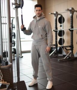 Dr Mike Varshavski Age, Girlfriend, Family, Biography & More ...