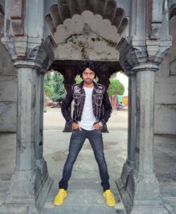 Adarsh Anand Height, Age, Girlfriend, Family, Biography & More » StarsUnfolded