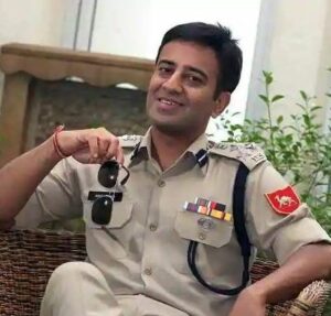 Amit Lodha Height, Age, Wife, Family, Biography & More » StarsUnfolded