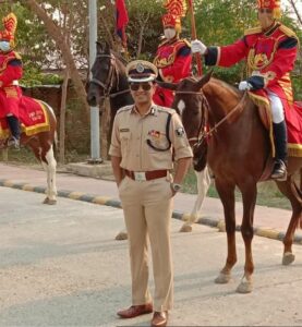 Amit Lodha Height, Age, Wife, Family, Biography & More » StarsUnfolded