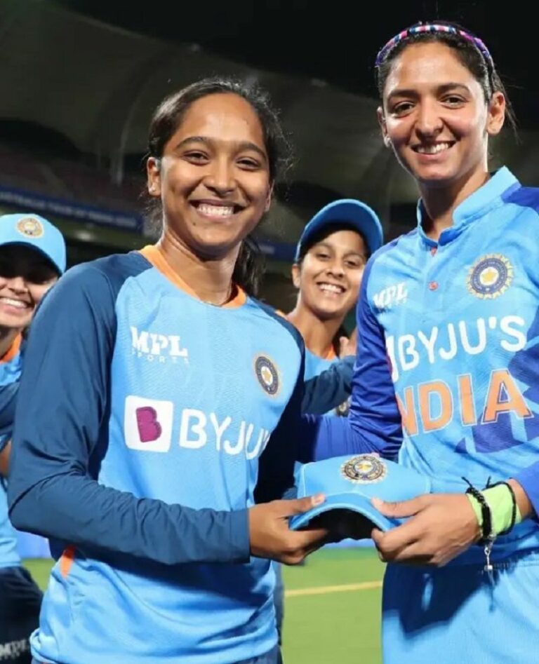 Anjali Sarvani Height, Age, Boyfriend, Family, Biography & More » StarsUnfolded