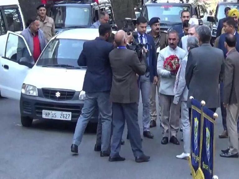 Sukhvinder Singh Sukhu Age, Caste, Wife, Children, Family, Biography ...