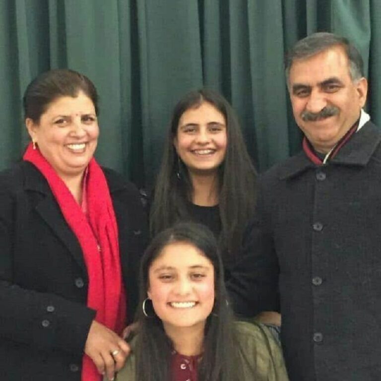 Sukhvinder Singh Sukhu Age, Caste, Wife, Children, Family, Biography ...