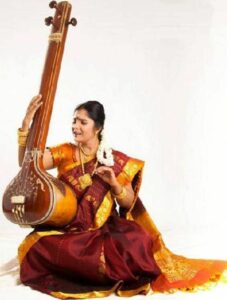 Anuradha Sriram Age, Husband, Children, Family, Biography » StarsUnfolded