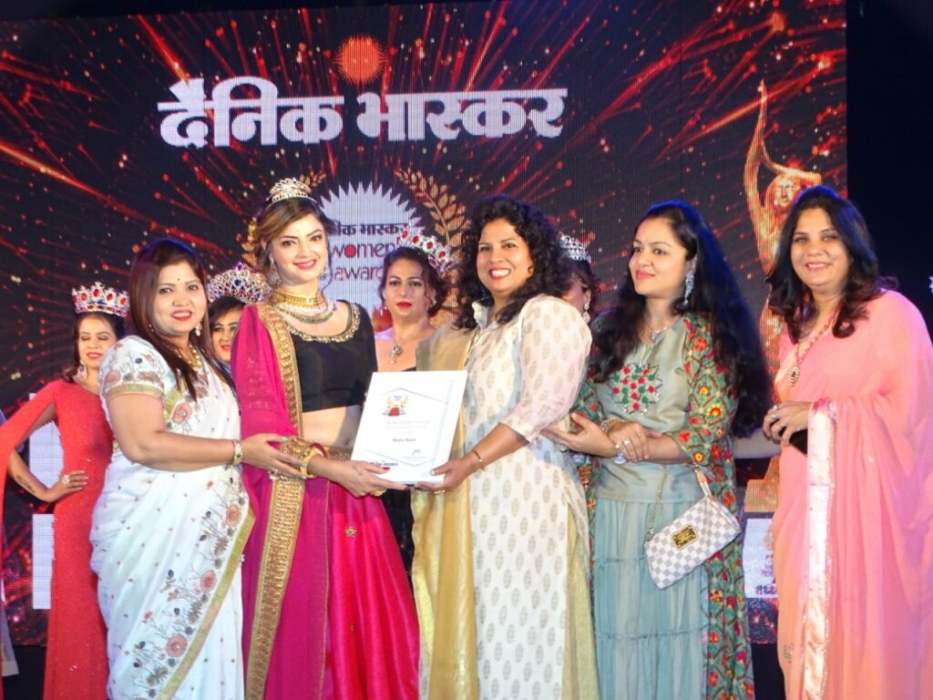 Hema Sardesai Age, Husband, Children, Family, Biography » StarsUnfolded