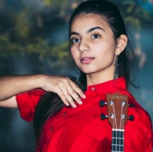 Kaki Singer Height, Age, Boyfriend, Family, Biography » StarsUnfolded