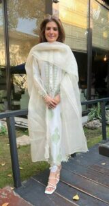 Resham (actress) Age, Husband, Family, Biography & More » StarsUnfolded