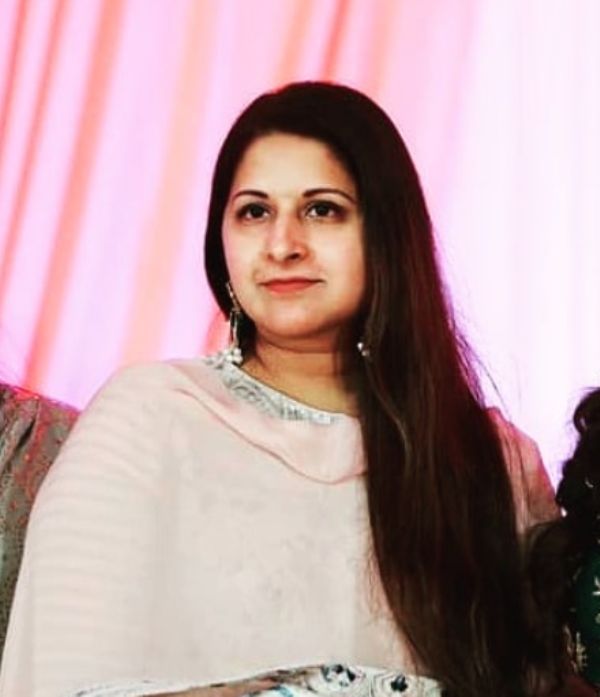 Sangeeta Sornalingam Age Husband Family Biography More StarsUnfolded