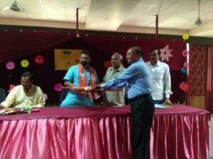 Chetan Sharma Height, Age, Wife, Children, Biography & More » StarsUnfolded