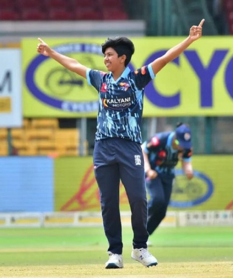 Monica Patel Height, Age, Family, Biography & More » StarsUnfolded