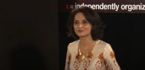 Rajeshwari Sachdev Age, Husband, Family, Biography & More » StarsUnfolded