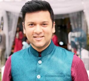 Rishikesh Kamerkar Age, Wife, Family, Biography » StarsUnfolded