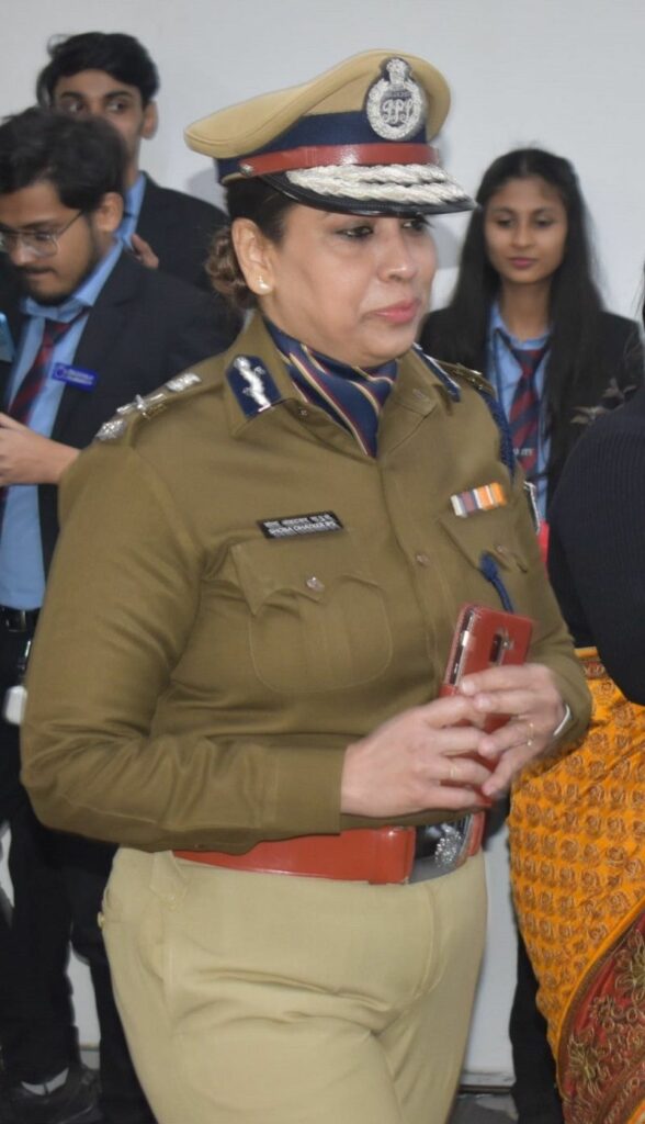 Shobha Ohatkar Age, Husband, Children, Family, Biography & More ...