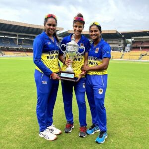 Dayalan Hemalatha Height, Age, Boyfriend, Husband, Children, Family ...