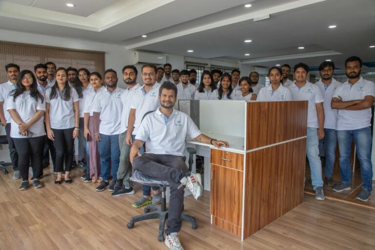 Kritesh Abhishek Age, Wife, Family, Biography & More » StarsUnfolded