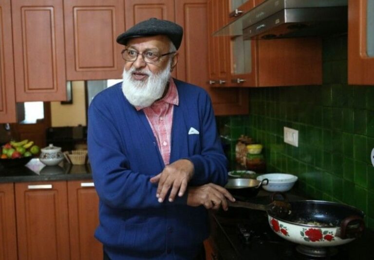 Pushpesh Pant Height, Age, Children, Family, Biography & More » StarsUnfolded