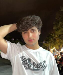 Raj Grover Age, Girlfriend, Family, Biography & More » StarsUnfolded