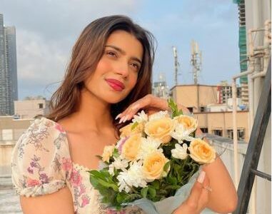 Vinny Arora Height, Age, Boyfriend, Husband, Children, Family ...