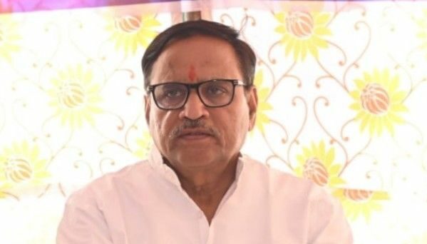 Mahesh Joshi Age, Caste, Wife, Children, Family, Biography & More ...