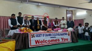 Mahesh Joshi Age, Caste, Wife, Children, Family, Biography & More ...