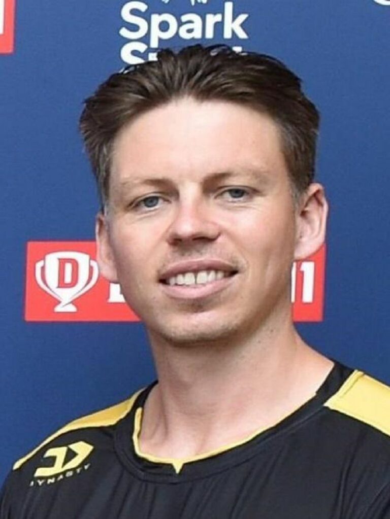 Michael Bracewell Height, Age, Wife, Children, Family, Biography & More ...