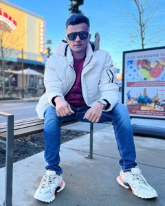 Prafull Billore (MBA Chai Wala) Age, Wife, Family, Biography & More ...