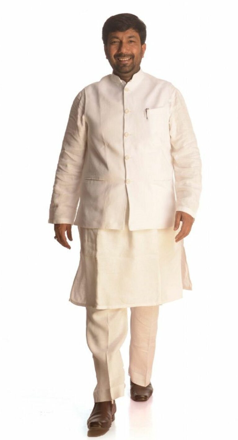 Saleem Ahmed Age, Caste, Wife, Children, Family, Biography & More ...