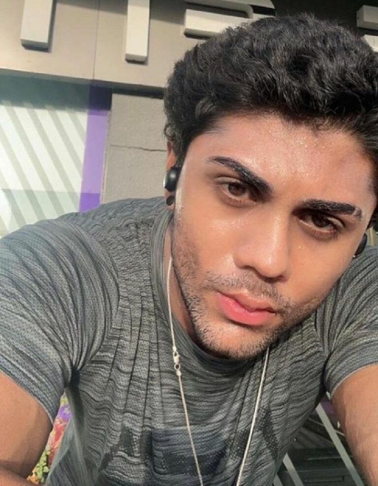 Addy Jain Height, Age, Girlfriend, Family, Biography & More » StarsUnfolded