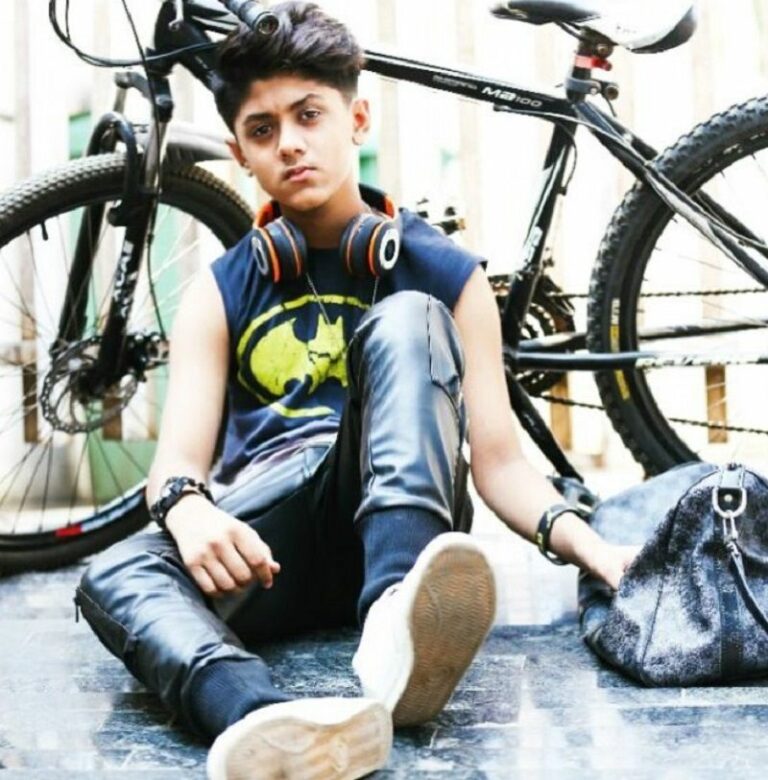 Addy Jain Height, Age, Girlfriend, Family, Biography & More » StarsUnfolded