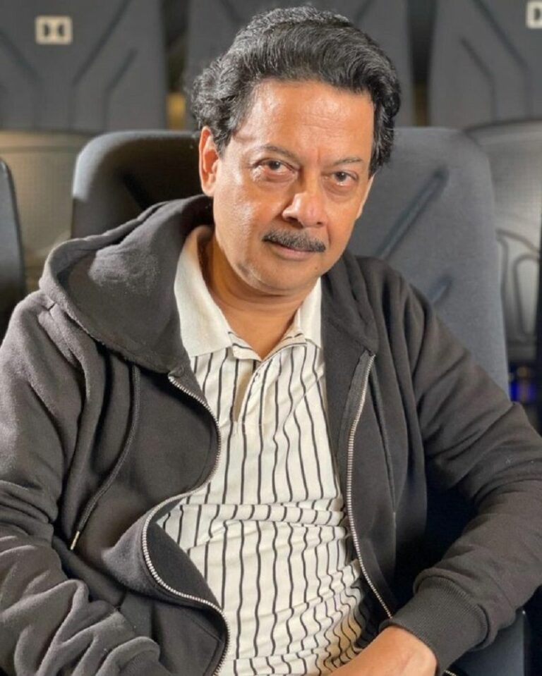 Anand Chitragupth Age, Wife, Children, Family, Biography & More ...