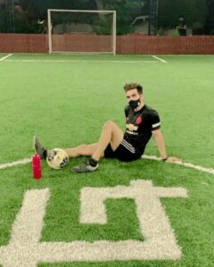 Aviral Gupta Height, Age, Girlfriend, Family, Biography & More ...