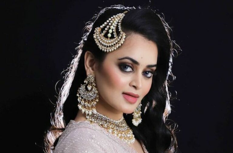 Bebika Dhurve (Bigg Boss OTT 2) Age, Husband, Family, Biography & More » StarsUnfolded