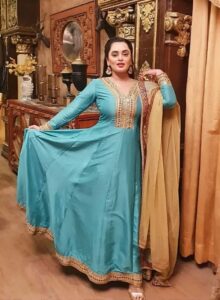 Bebika Dhurve (Bigg Boss OTT 2) Age, Husband, Family, Biography & More » StarsUnfolded