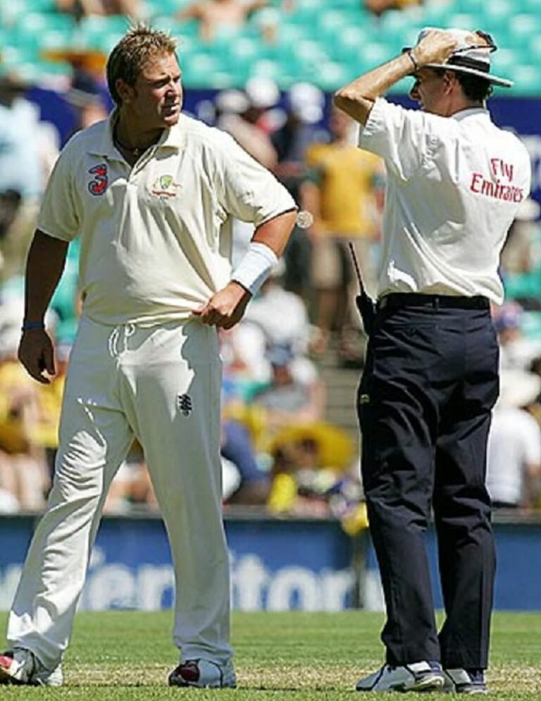 Billy Bowden Height, Age, Wife, Children, Family, Biography & More ...