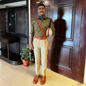 Manish Kumar (IPS) Age, Caste, Wife, Family, Biography & More ...
