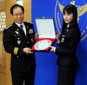 IU (singer) Height, Age, Boyfriend, Family, Biography & More ...