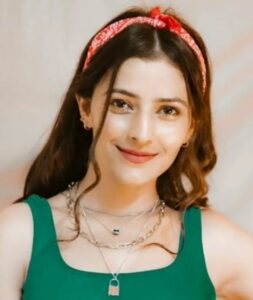 Samaira Thakur Age, Boyfriend, Family, Biography & More » StarsUnfolded