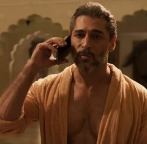 Tarun Arora Height, Age, Wife, Family, Biography & More » StarsUnfolded